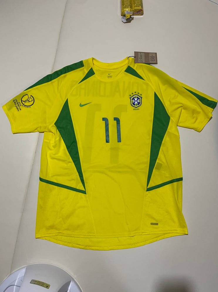 #1. 외계인 (feat. Ronaldinho, 2002 brazil home kit) : 네이버 블로그