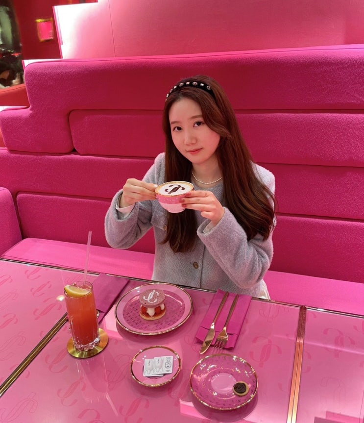 [압구정 팝업 카페] 아시아 최초 지미추 카페 한국에 오픈! 핑크핑크한 CHOO CAFE 💖 : 네이버 블로그