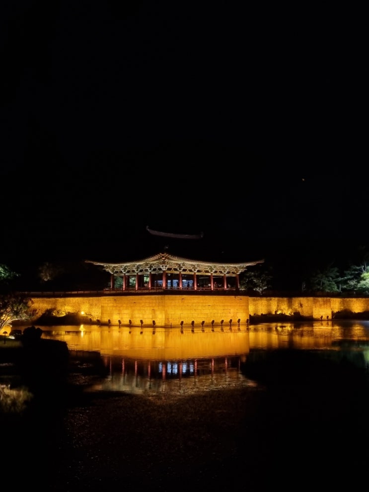 경주 여행 첫째 날 황리단길 카페 스컹크웍스 황리단길 맛집 신라제면 소바카게 대릉원 포토존 첨성대 십원빵 동궁과월지