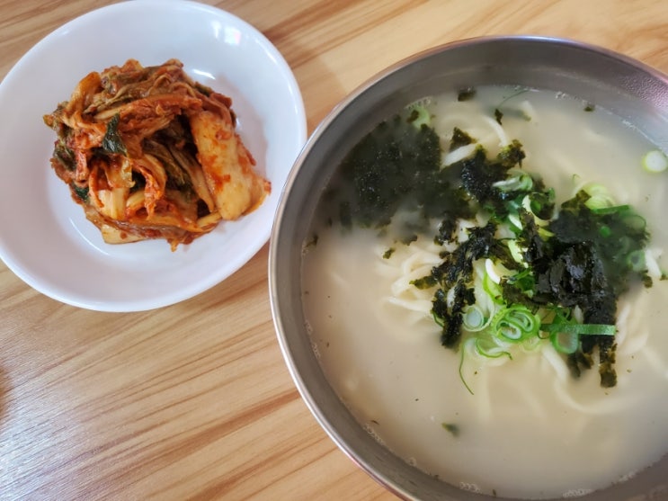 협찬×이천 관고시장기본 20년이상은 된 그자리그대로인 노포맛집매운 실비김치로 유명한 최애 칼국수집 일품칼국수 네이버 블로그