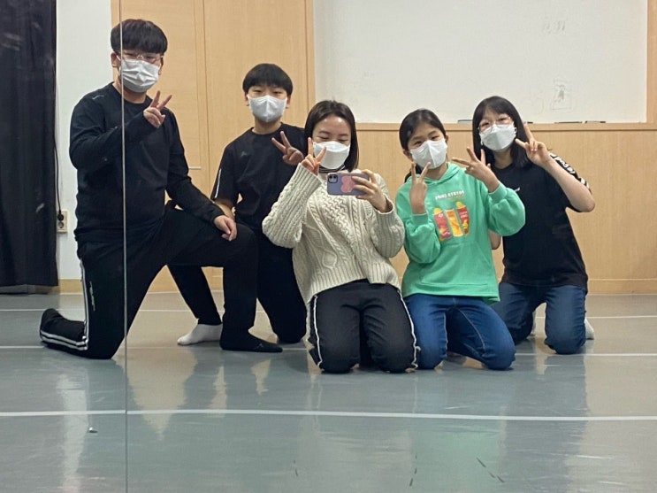 말하는 조각상 인천 부천 초등학생연기학원 신체 감각을 이용한 상상력 네이버 블로그