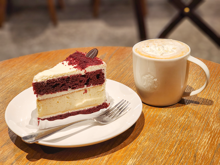 스타벅스 신메뉴 산타벨벳 치즈케이크칼로리 와 디카페인 커피 맛있게 마시기 네이버 블로그