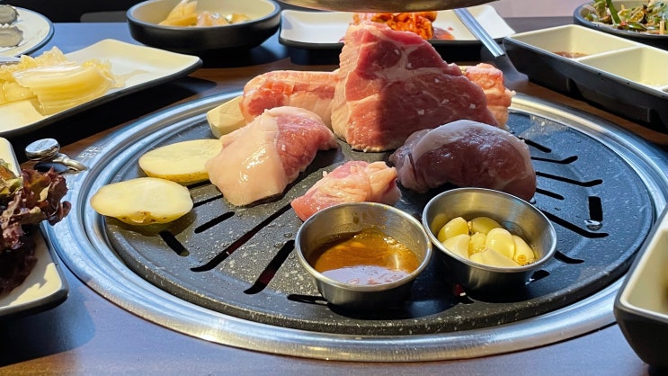 서면 전포동 고기집 교차숙성고기에 진심인 맛집 삼돼지식당 : 네이버 블로그