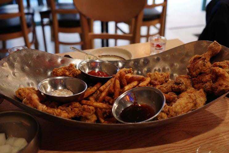 사직구장 앞 칠칠켄터키 치맥은 롯데팬이라면 뭐 : 네이버 블로그