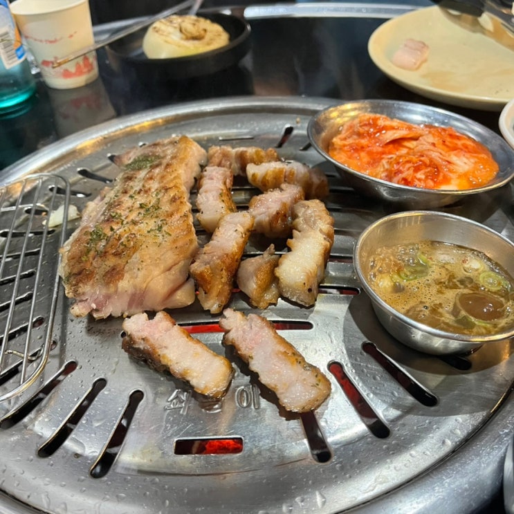 동대문털보네 칼집 삼겹살과 멜젓이 뒤집어지는 맛있는 가산 고기 맛집 추천 네이버 블로그