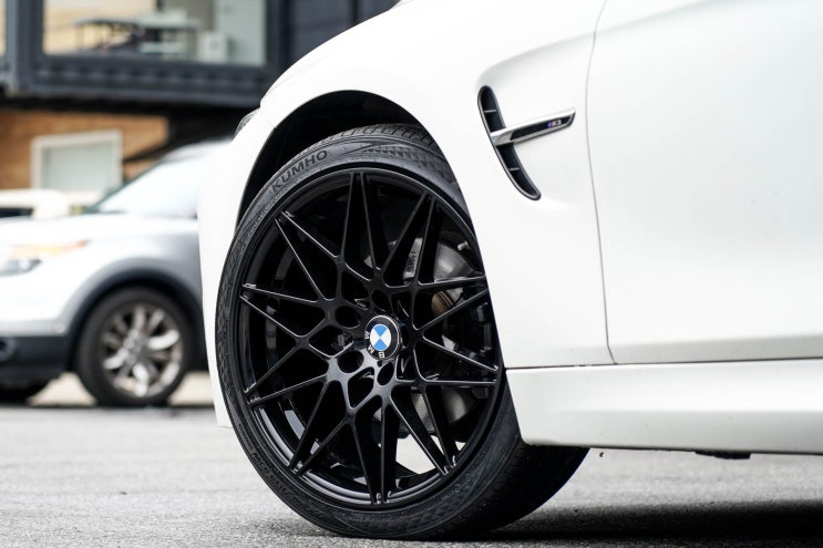 BMW 3시리즈, M3 GTS 에디션 666M 휠 장착 : 네이버 블로그