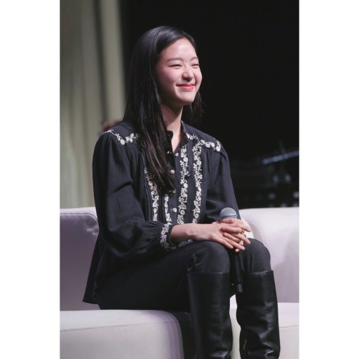 가격 더 떨어졌어요 관세안 김고은 이자벨마랑 블라우스 산드로 제니 가디건 99유로 산드로 예쁜 자켓 추천파페치 50