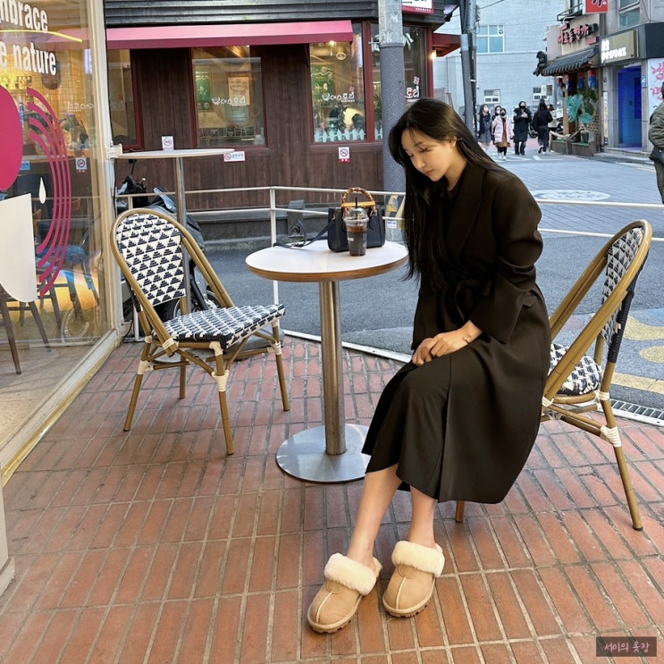 Ugg 브랜드 22년 신상 유행 신발 어그 코케트 털 슬리퍼 추천 해외직구 구매 후기 사이즈 팁 네이버 블로그