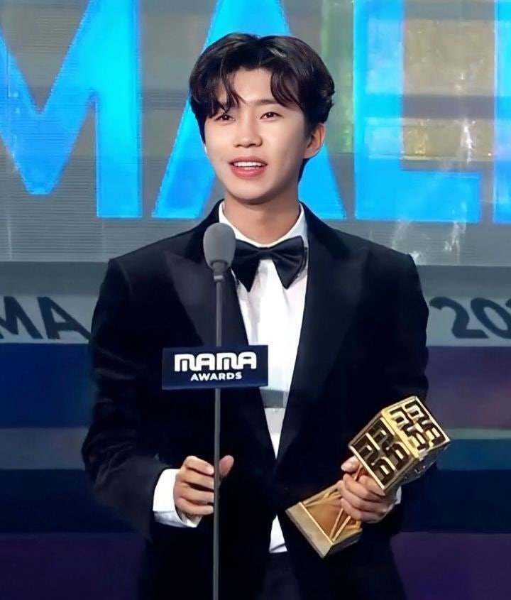 임영웅 MAMA(Mnet Asia Music Awards) Best Male Artist 수상 Congratulations ...