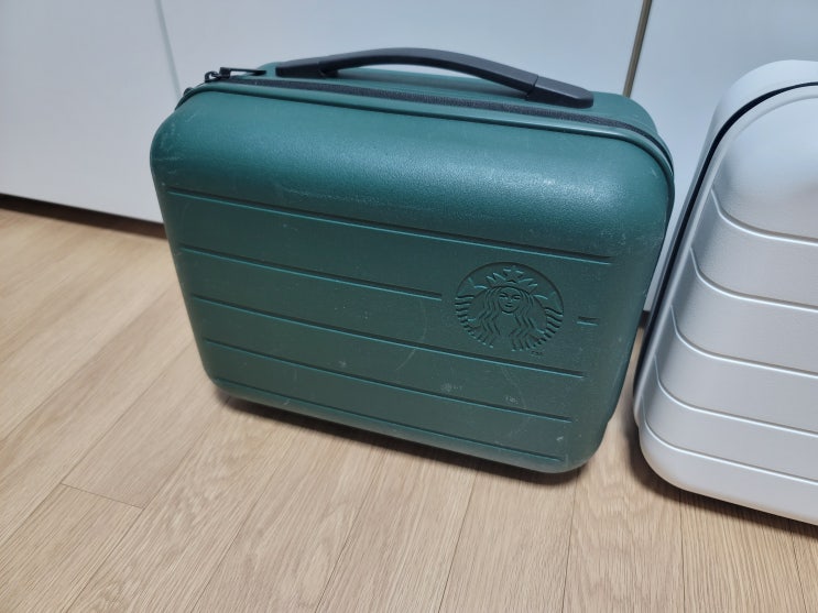 지금 구입해도 좋을 스타벅스 추천 굿즈 베스트 꿀템 3 / 레디백가방, 아이스쿨러박스, 라미볼펜 : 네이버 블로그