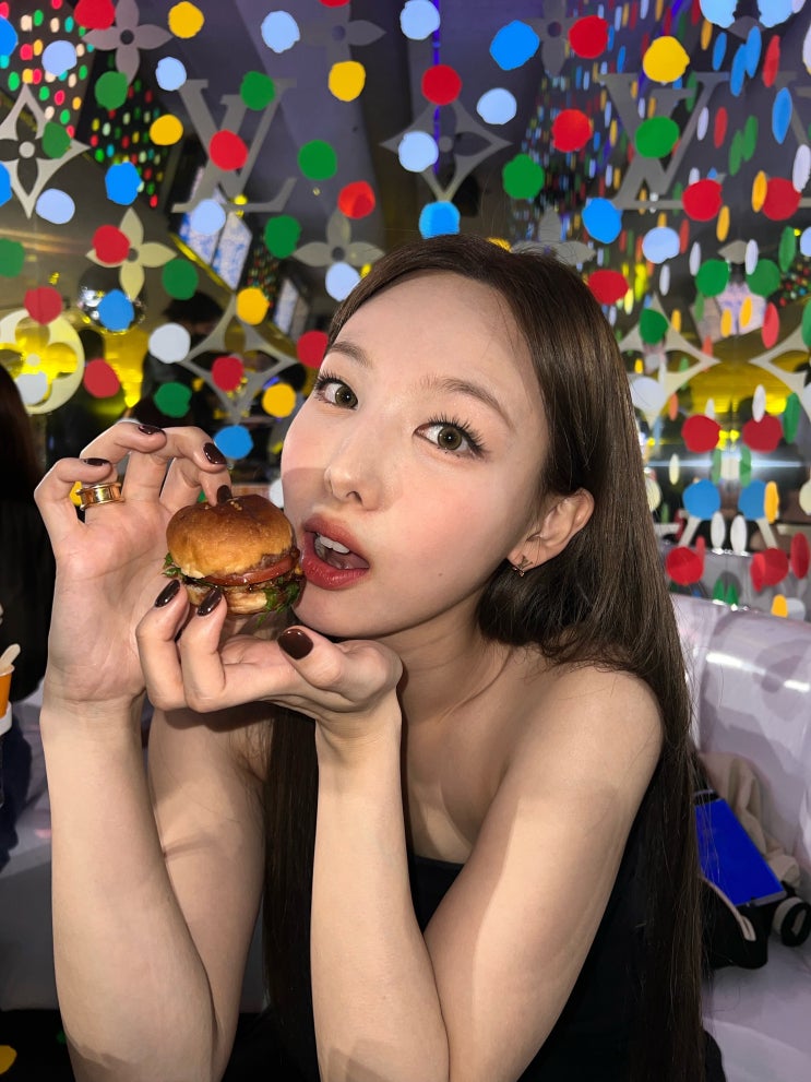 트와이스 나연, 221204-02 TWICE Nayeon SNS Update : 네이버 블로그