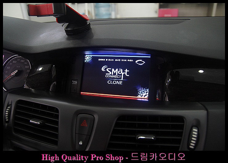 대전 or 세종 [ 르노 삼성 SM5 ] 순정 네비게이션 수리 ∬ 스마트커넥트클론 "업데이트 중입니다"에서 화면 멈추고 부팅 안되는 고장 (모델명 : MFD-7130K ...