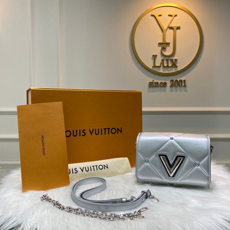 루이비통 트위스트 MM M59031 : 네이버 블로그