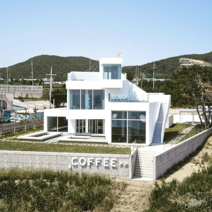[포항 오션뷰 카페] Auspice coffee (카페 어스피스) : 네이버 블로그