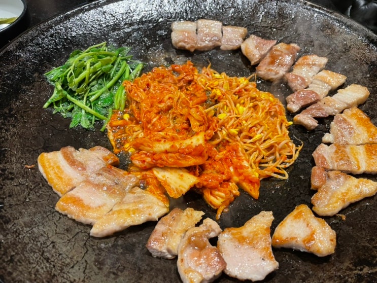 트리플스트리트 솥뚜껑 삼겹살 솥고집 네이버 블로그