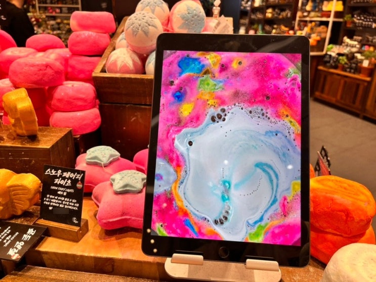 러쉬 크리스마스 에디션 스노우페어리라이츠 구매했어요 : 네이버 블로그