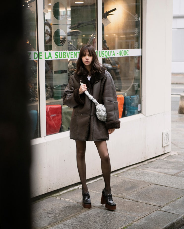 [News] 칼린 포잉백 POING 파리 화보 공개 : 네이버 블로그