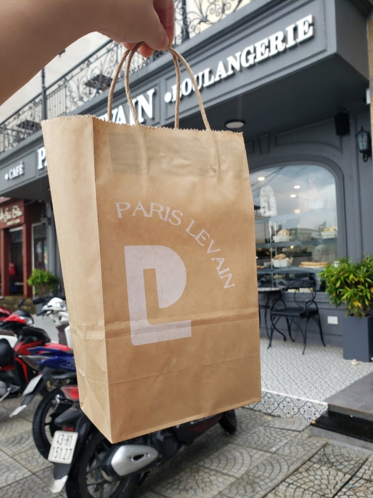 [Fri, Dec 9] 드디어 4번째 숙소! DLG Hotel Danang, Paris Levin(Bakery), 다낭 서민구이 ...