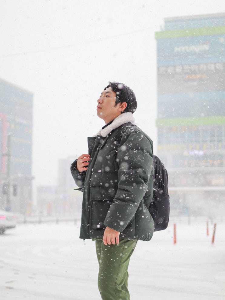 카키색 패딩 자켓 슬랙스 바지 코디 남자 캐주얼 정장 네이버 블로그