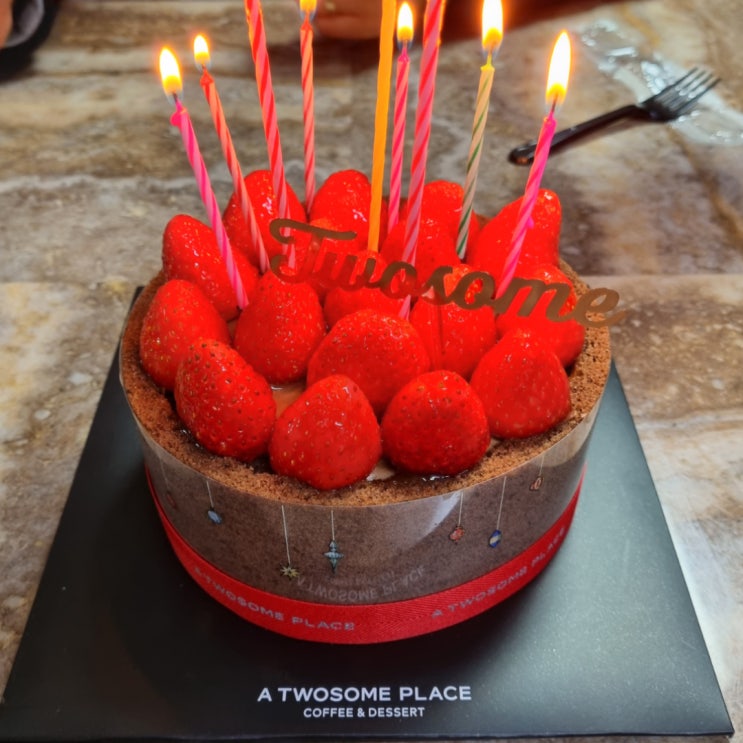 투썸플레이스 딸기초코케이크 윈터 스트로베리 초콜릿 생크림 케이크 네이버 블로그