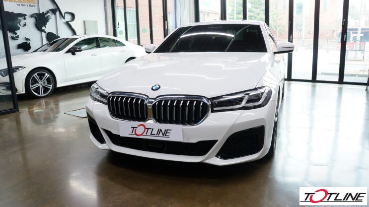 BMW 520i 순정 ACE3.0 아이나비 QXD8000 블랙박스와 보조배터리 : 네이버 블로그