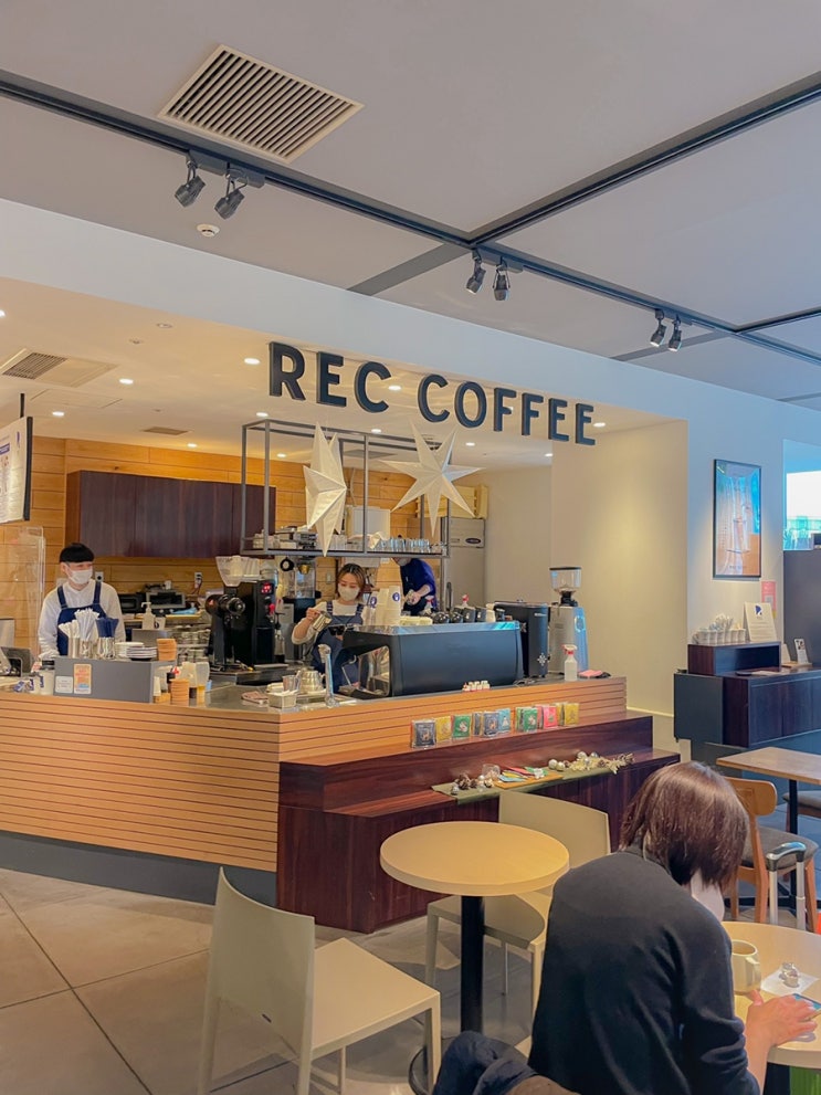 하카타역 근처 후쿠오카 카페 추천 '렉커피(REC coffee) 킷테점' : 네이버 블로그