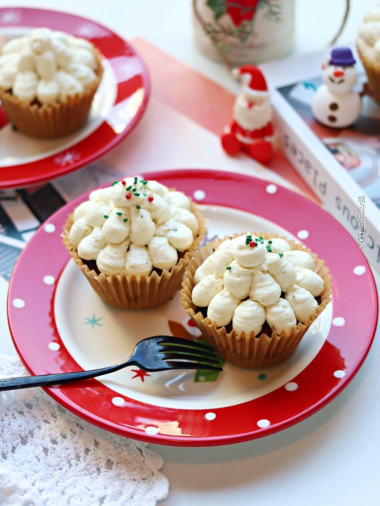 크리스마스 케이크 만들기 당근케이크 만들기 컵케이크 디저트 케익 고구마 요거트 프로스팅 노버터 베이킹 연말 홈파티 음식 ...