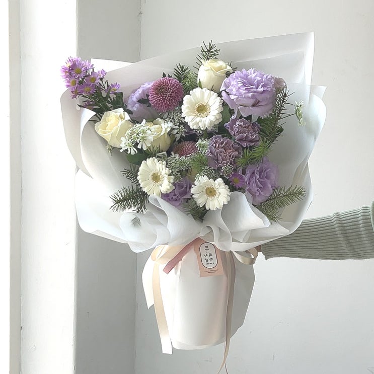 익산꽃집 화사한날 크리스마스 꽃다발로 은은한 파스텔톤꽃다발 여자친구는 감동♥ 네이버 블로그