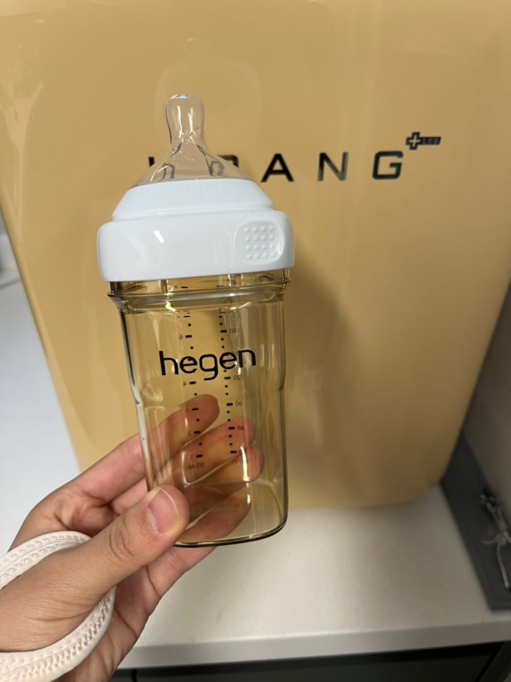 엄마도 좋아하고 아기도 좋아하는 젖병 예쁘고 편하고 배앓이 없이 잘 무는 헤겐젖병 사용후기 네이버 블로그