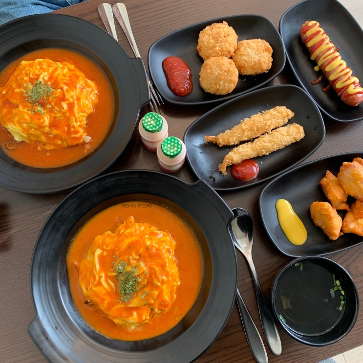 [춘천/오믈하우스] 다양한 종류의 오므라이스와 토핑! 강대후문 맛집 추천 : 네이버 블로그