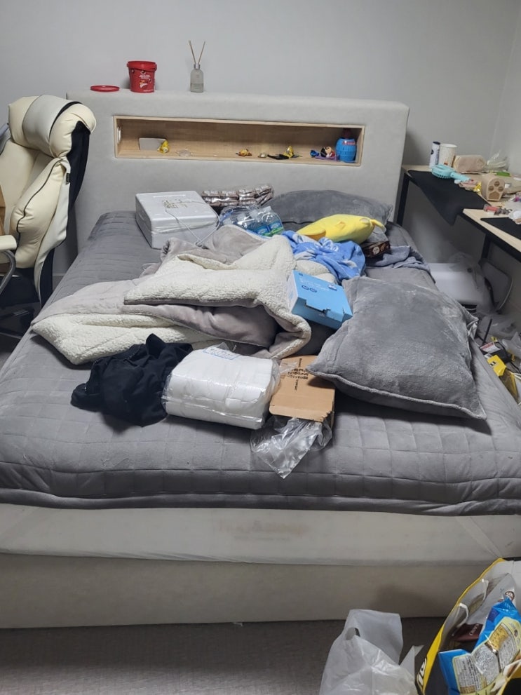 전라북도 완산구 중화산동 동신2차아파트 가정집 이사 하기전에 집안 전체 정리작업 가정폐기물 생활폐기물 가구 가전제품 쇼파