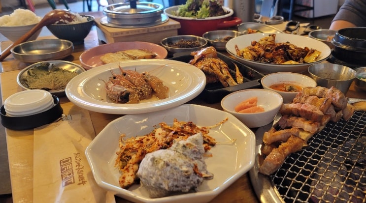 고래날다 제주 월정리 맛집 제주 흑돼지 참숯구이 한정식 푸짐한 제주월정리밥집 네이버 블로그