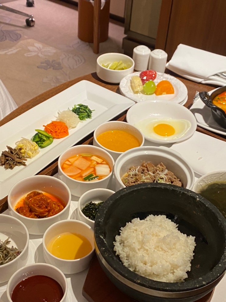 소공동 라세느 뷔페롯데호텔 룸서비스비빔밥과 해물로제떡볶이아기조식가격 네이버 블로그