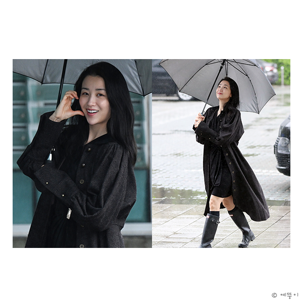 박하선 비오는날패션 필수템 헌터 레인부츠 가격은 네이버 블로그