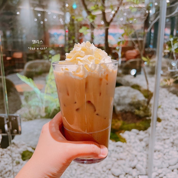 수원 정자동 카페 스타벅스 메뉴 슈크림라떼 그란데 가격 칼로리 네이버 블로그