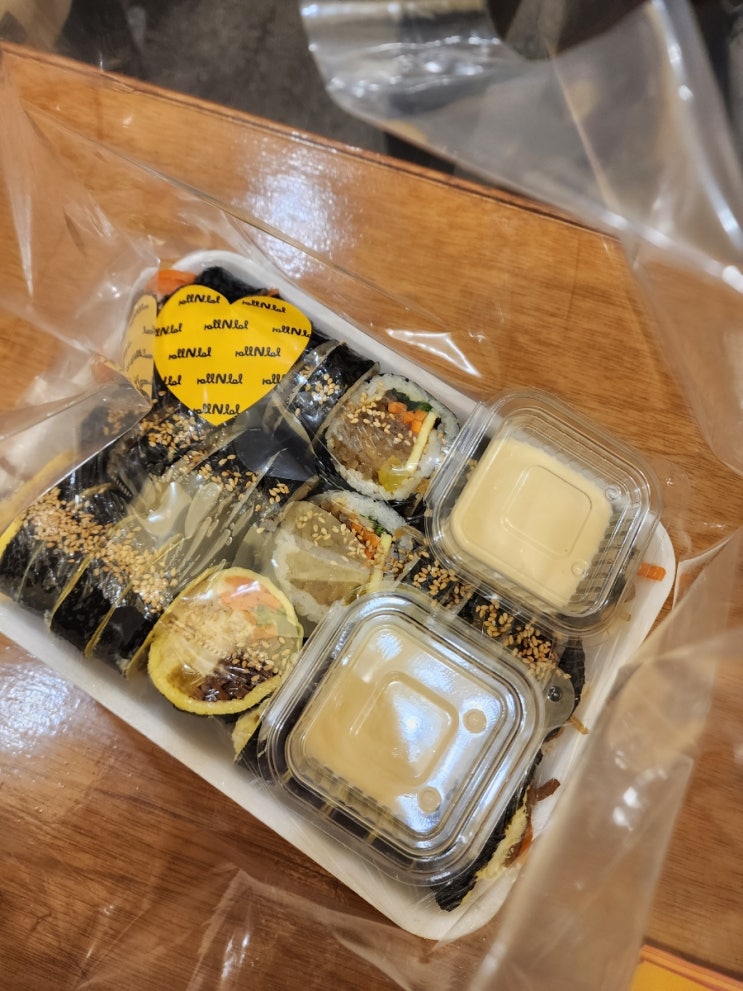 대흥 서강대 김밥 맛집 오픈 즉석 김밥 롤앤롤 매운서강 김밥과 계란김밥 조합 👍 네이버 블로그