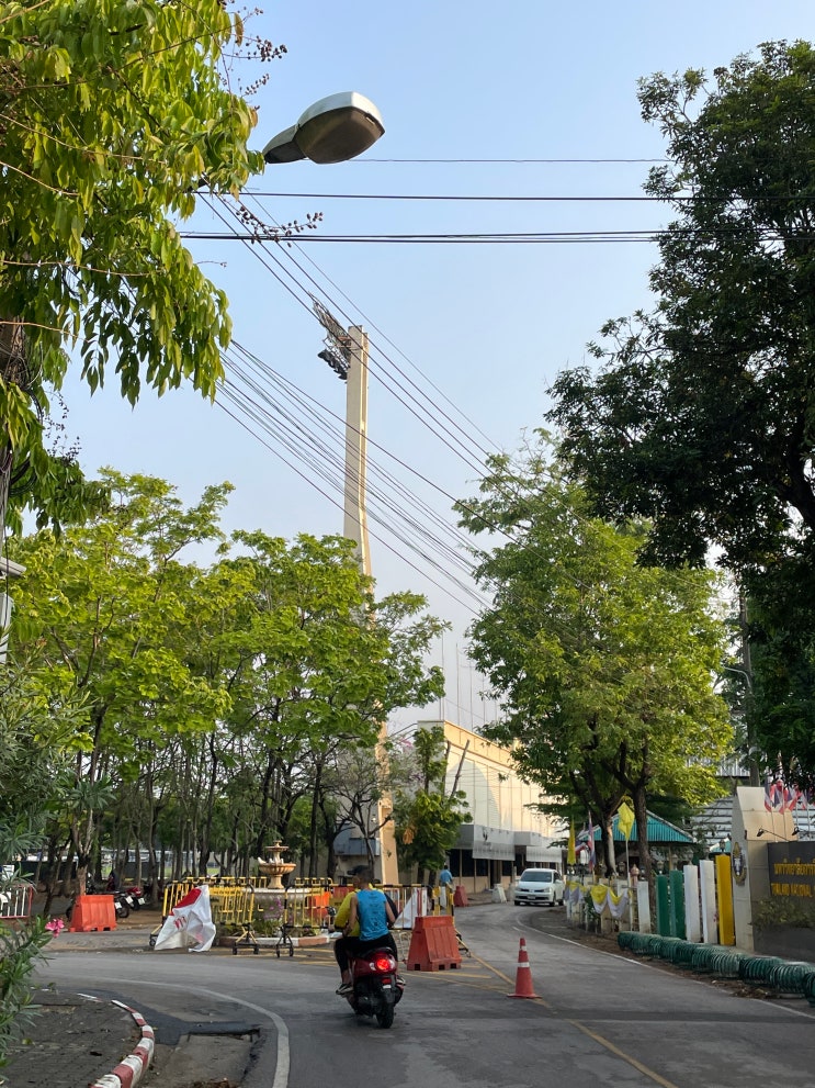 [치앙마이 3주살기 DAY18] 전지훈련 왔나요?(치앙마이스타디움 / looper wave / 까이양청더이 / 불닭볶음탕면 ...