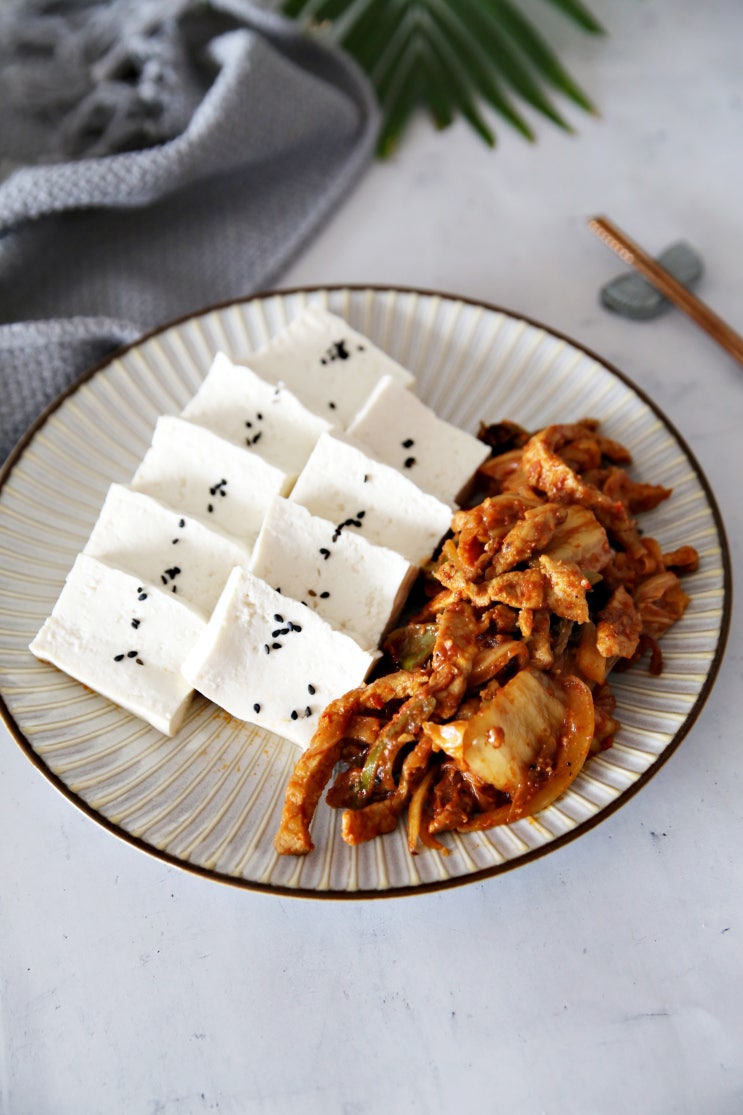 돼지고기 김치볶음 만드는법 신김치볶음 두부데치는법 건강한 다이어트 두부김치 레시피 네이버 블로그