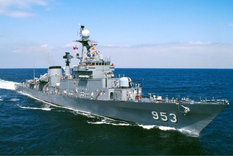 충남함 부활: 신형 호위함 FFX Batch-III 1번함 충남함(FFG-828) 진수 - 심동보 : 네이버 블로그