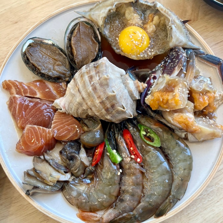을왕리맛집 간장게장맛집 카페분위기 간장게장집 아이 데리고 가기 좋은 영종도 맛집 모듬해물장 꽃 피었네🌼 지금식당