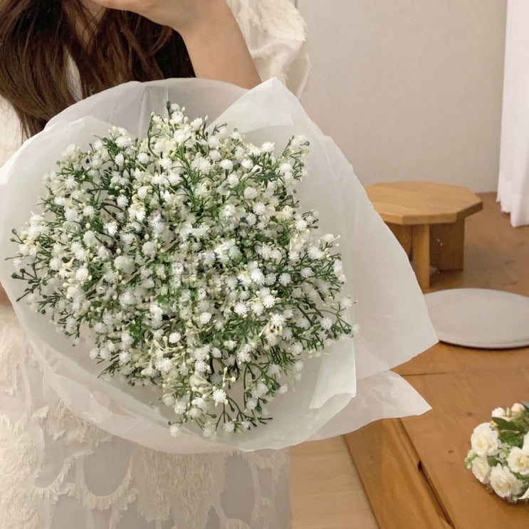 W 셀프웨딩촬영에 필요한 예쁜 조화부케 만드는 초간단 꿀팁 대공개 고속터미널 조화시장 쉽게 가는 방법 안개꽃부케 만들기