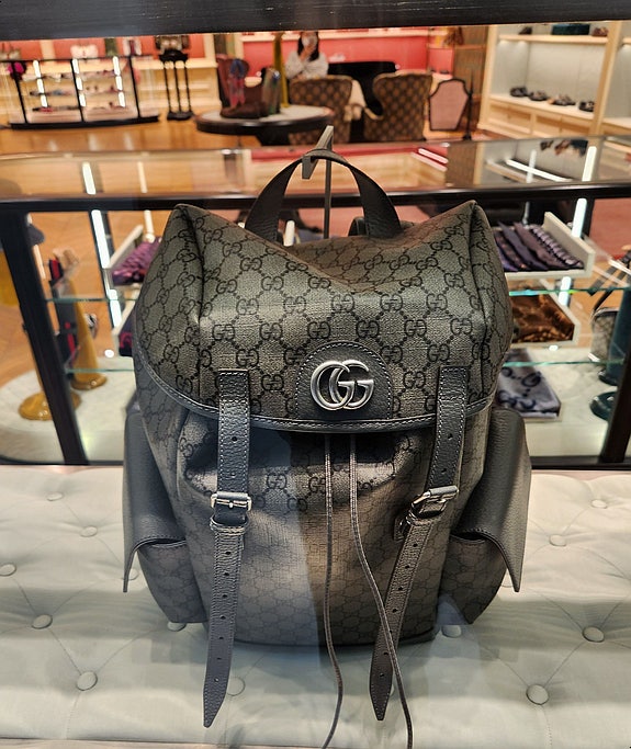 GG치게 만드는 인터로킹 패턴 구찌 남자 백팩과 크로스백 가방들 : 네이버 블로그