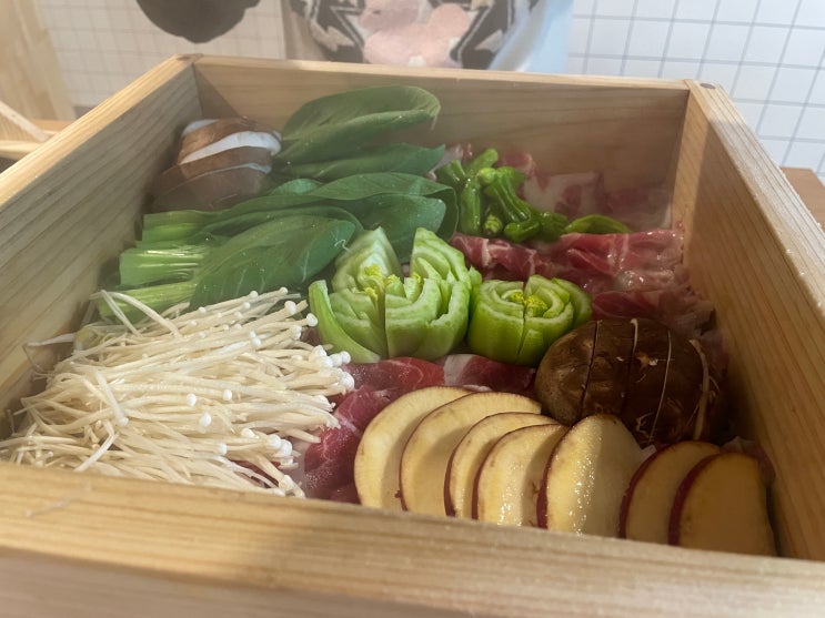 교대역 방이편백 육분삼십 교대점 새로생긴집 점심메뉴 편백찜 소고기편백찜 첫방문후기 회사직원과방문후기 찐후기를