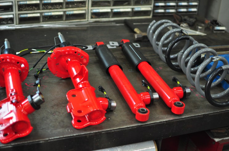 강릉 튜닝샵 벌칸 - 카니발 KA4 만도 SDC 쇼바,ECS10 전자제어 서스펜션 작업 : 네이버 블로그