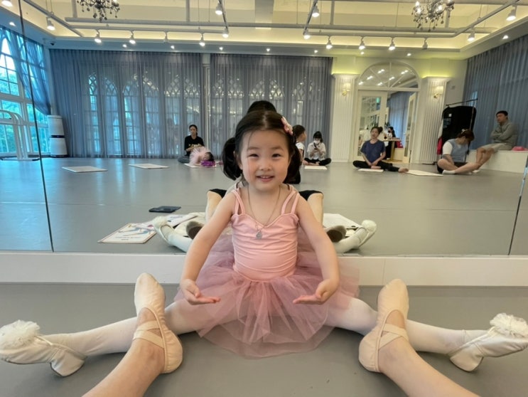 광주발레광주취미발레광주유아발레광주초등발레운암동발레학원운암동무용학원광주무용학원취미발레전문광주유리무용학원광주북구발레