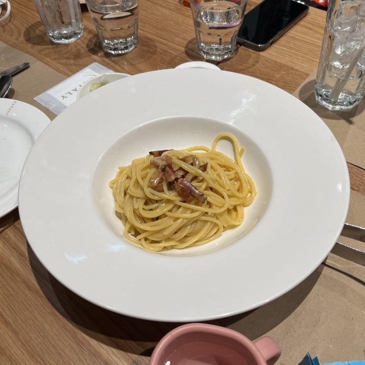 판교 맛집 이탈리eataly 이태리 레스토랑과 이탈리아 식재료 판매를 같이 하는 그로서란트 판교현대백화점 피자 스파게티