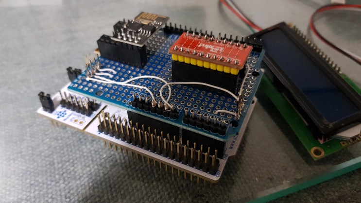 STM32F103RB보드에 아두이노 쉴드타입으로 온습도센서, 1602LCD, ESP01, 레벨쉬프터 연결해서 작동시켜보기 ...