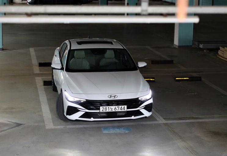 은근슬쩍 멋있어졌네요~ 아반떼 페이스리프트 cn7 시승기 : 네이버 블로그