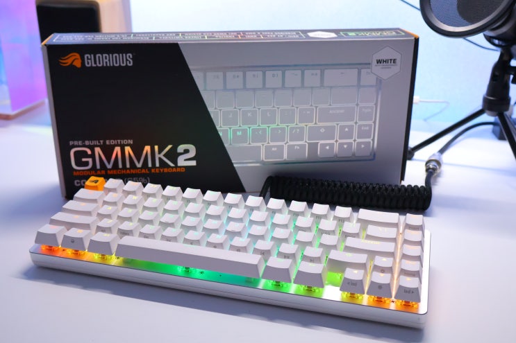 RGB 감성의 커스텀 키보드! 글로리어스 GMMK2 사용 후기 : 네이버 블로그