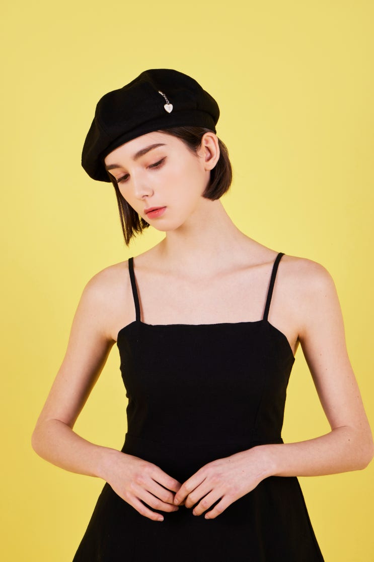 바잘(VARZAR) 베레모 beginning of essence_하트체인 스터드 린넨 베레모 : 네이버 블로그